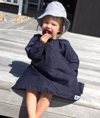 Children's bibs with sleeves store